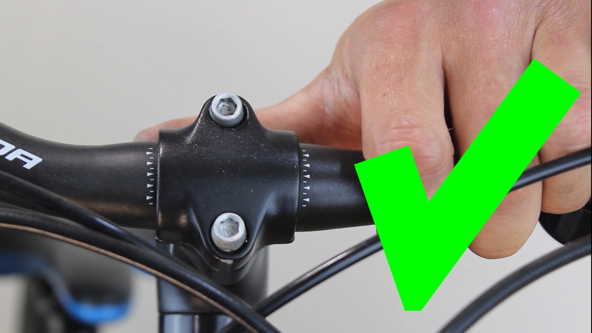 How To Adjust Bike Handlebars - Cycle Maintenance Academy
