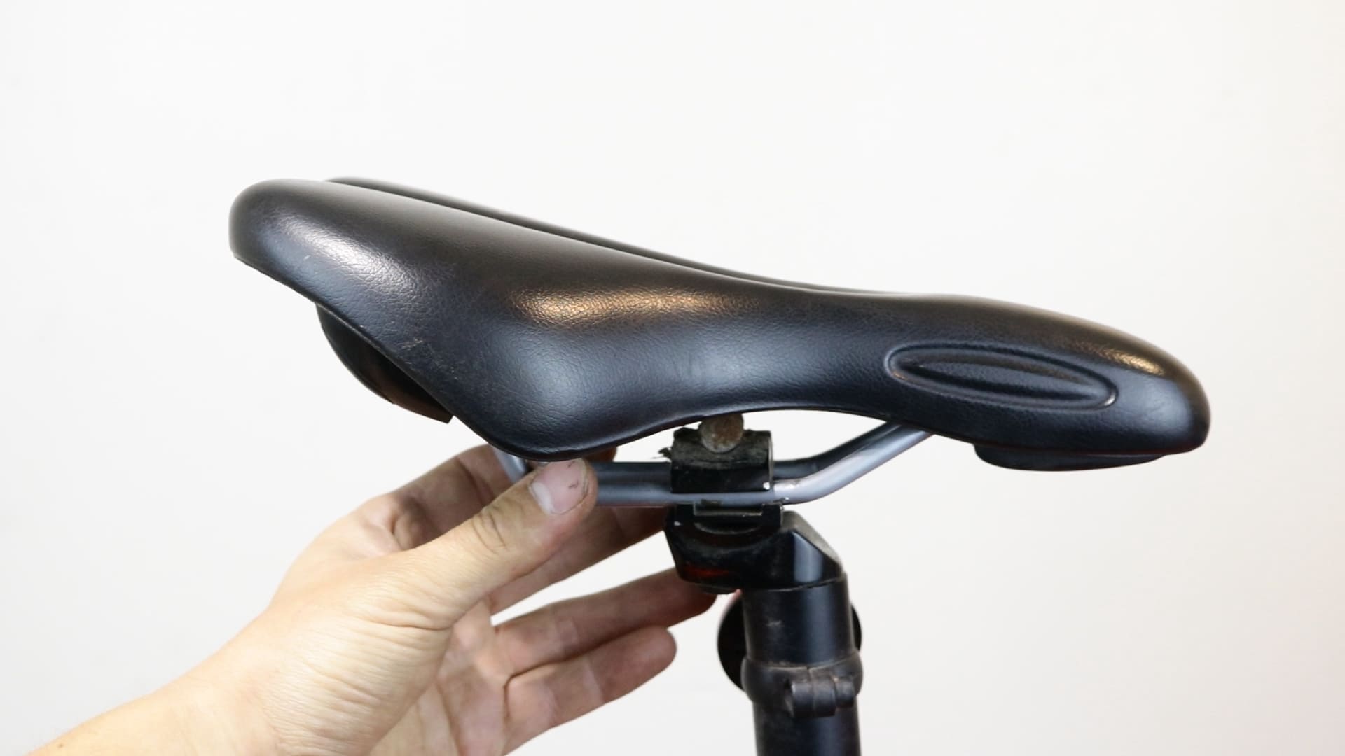 Bicycle handlebars for comfort - Reducing or extending the reach ...