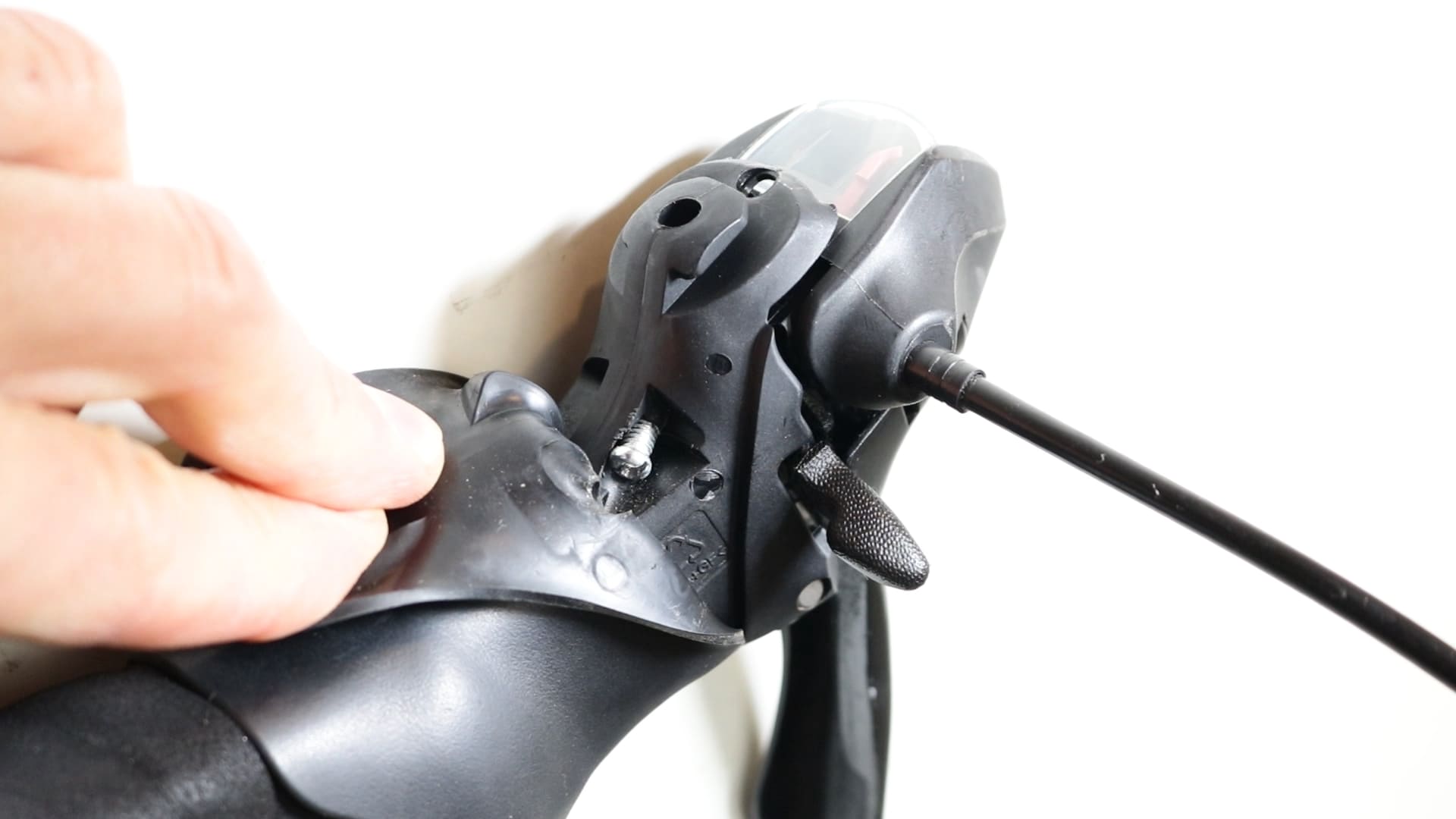 How to adjust brake lever reach - Cycle Maintenance Academy